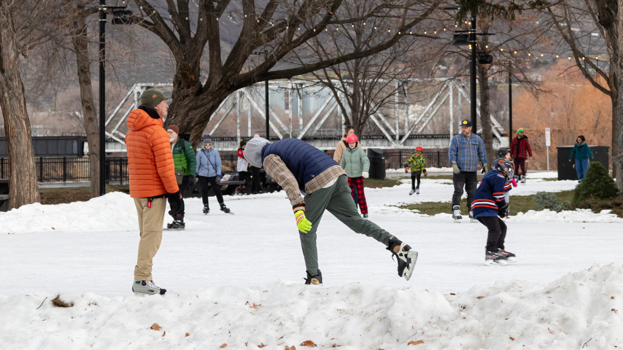 Riverside Park outdoor rink now open – The Omega
